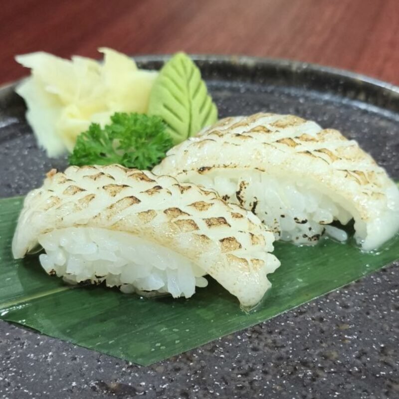 Aburi Engawa Nigiri – Oosterbay